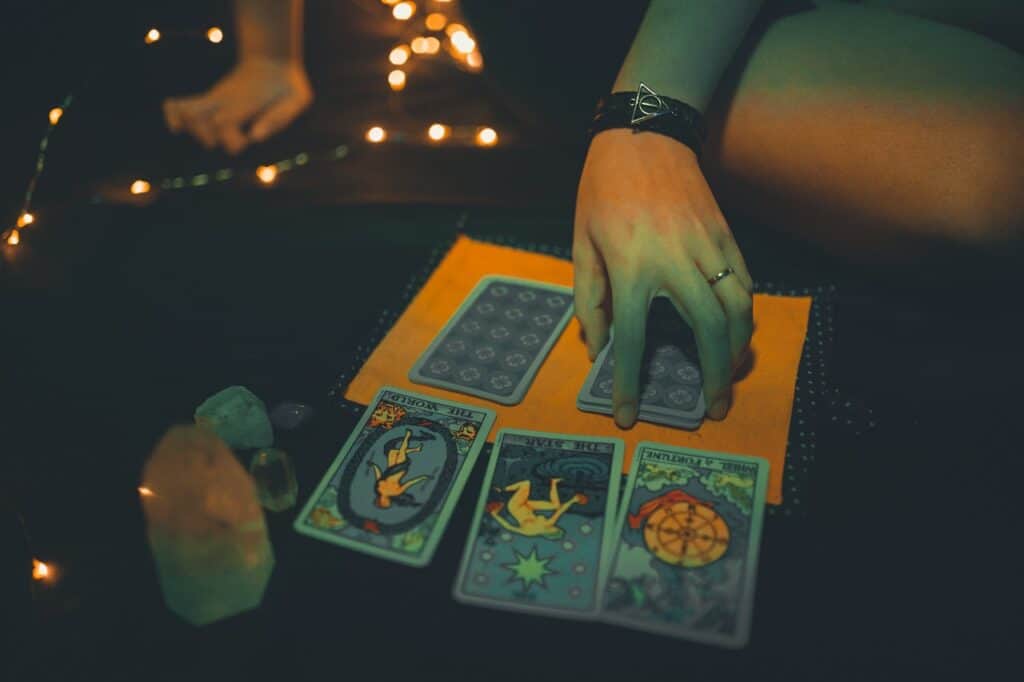 Simple Five Card Spread Explained - Tarot Technique