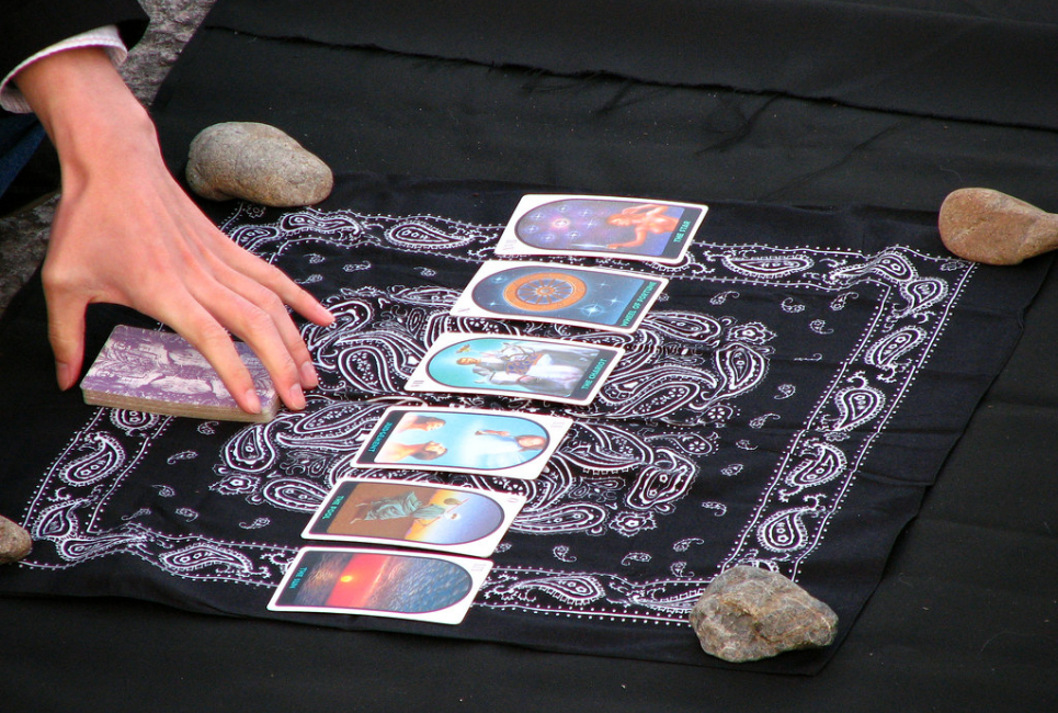 6 Card Tarot Spread Guide: Expanding Your Tarot Knowledge - Tarot Technique